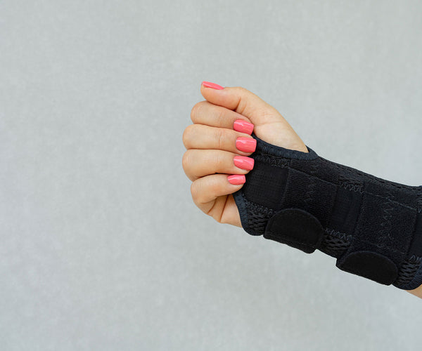 The Dos and Don’ts of Wearing a Wrist Brace – Orthopedic Outfitters